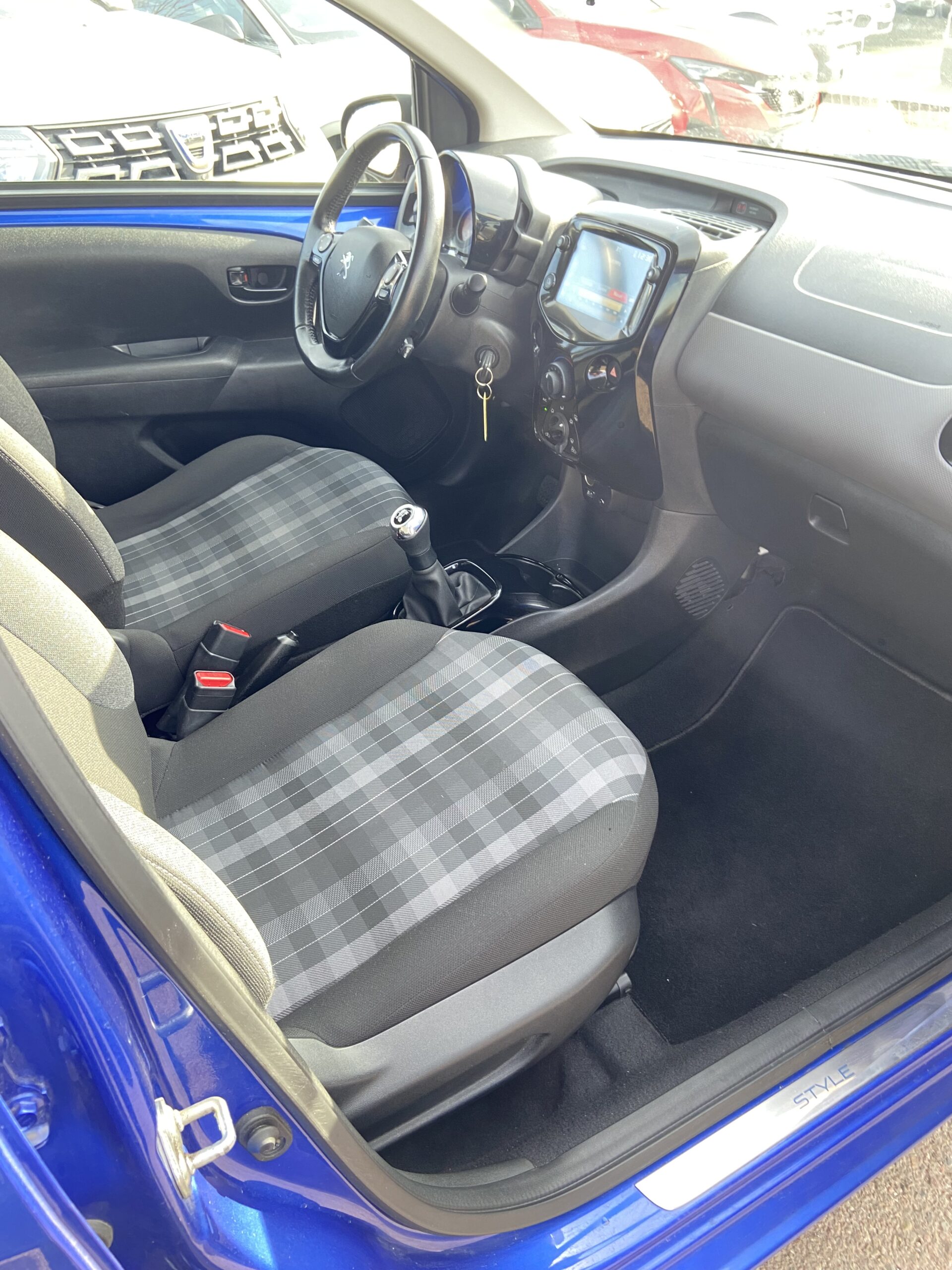 PEUGEOT 108 1.0 Vti 72cv Style (Faibles Kms) - Jeandel Automobiles